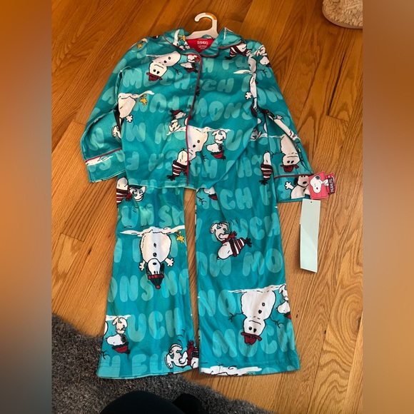 snoopy | Pajamas | Snoopy Pajama Set | Poshmark